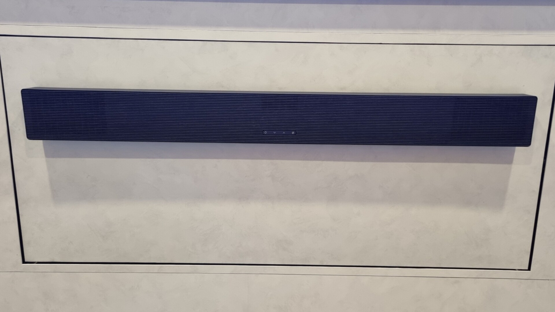 Raumfüllender Sound im Kompaktformat: Samsung stellt All-in-One ...