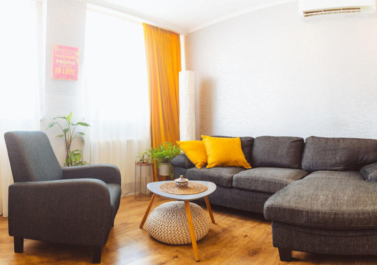 Designers say these 6 tacky color combos can ruin a room