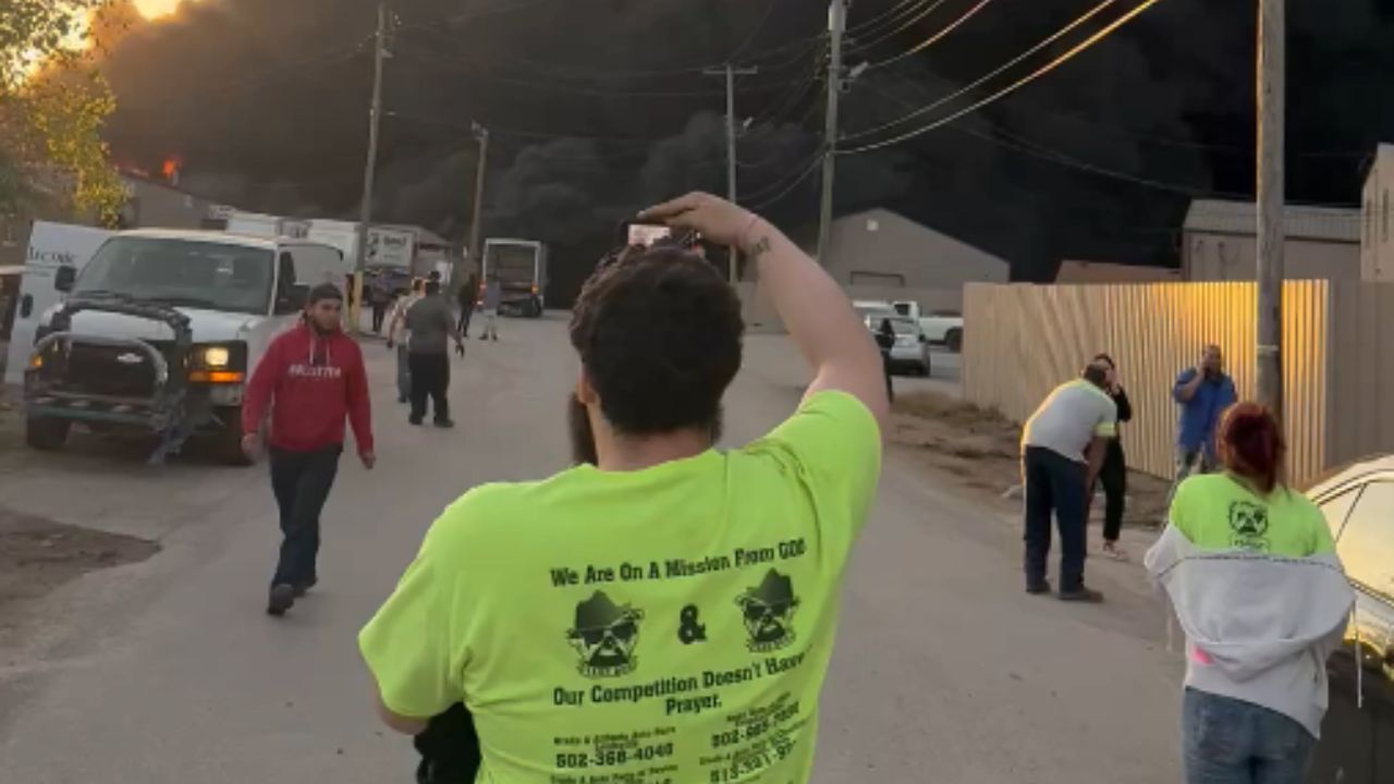 Man in impacted area shares the dramatic aftermath of tragic UPS flight ...