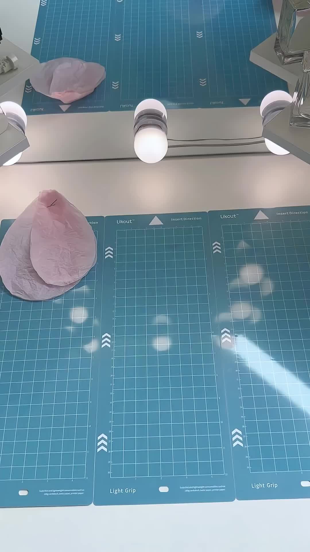 Making giant paper flowers (and tips for your DIY projects!)