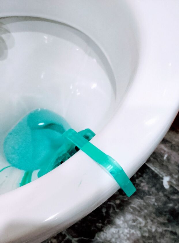 Toilet rim blocks, are you fitting yours correctly? Look at this