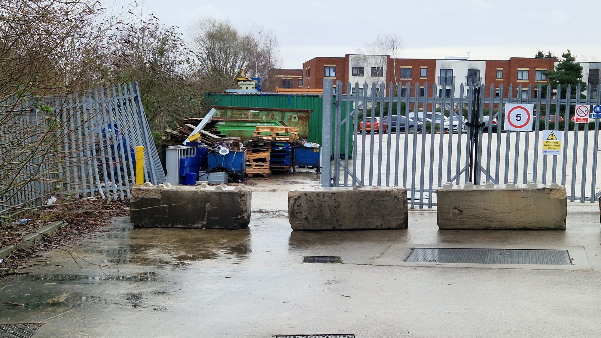 Darnall: Police called to illegal traveller encampment and Sheffield ...