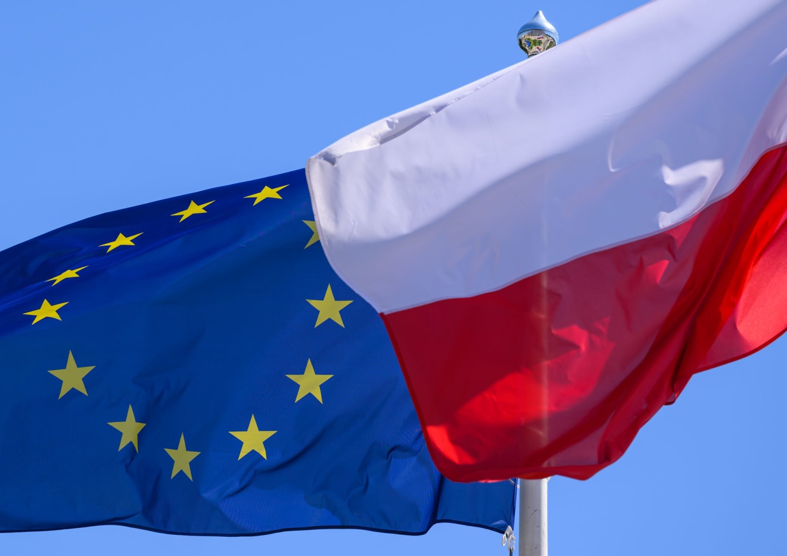 Former minister wanted by Poland granted asylum in Hungary