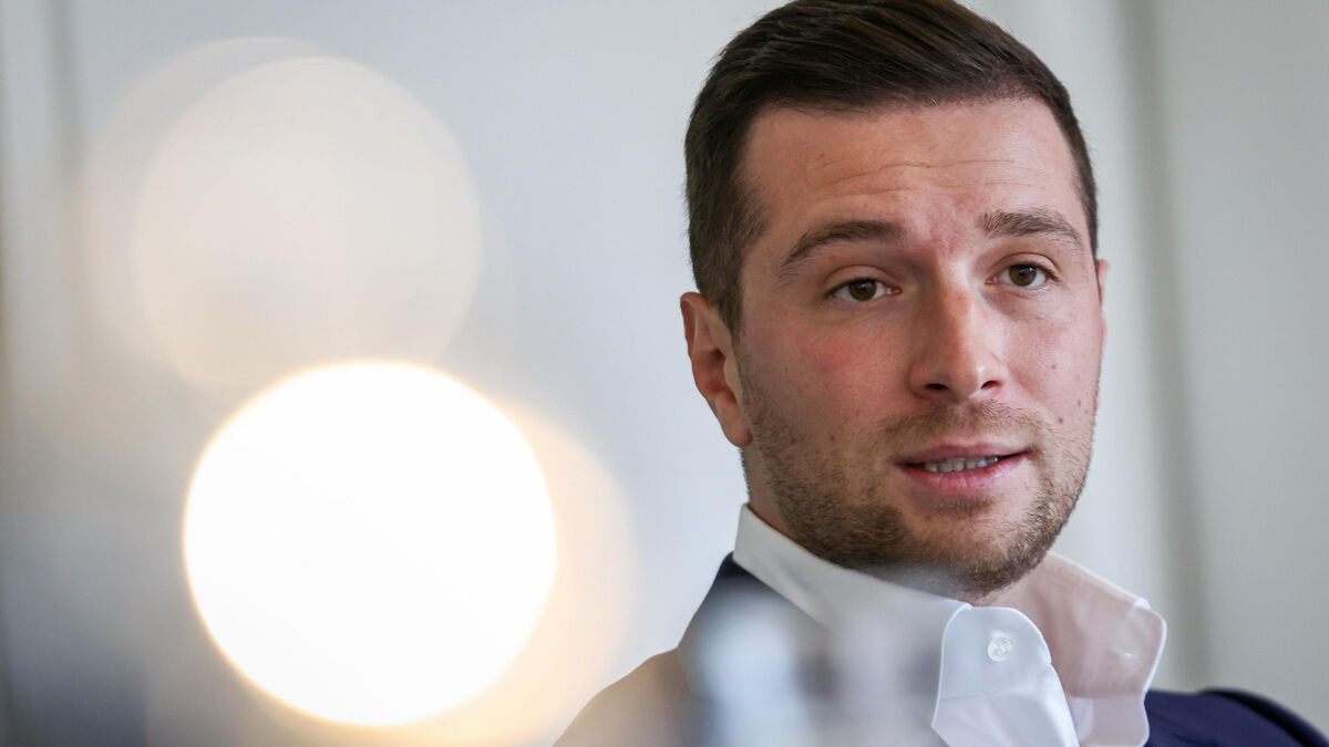 Plainte pour détournement de fonds publics citant le RN et Bardella ...