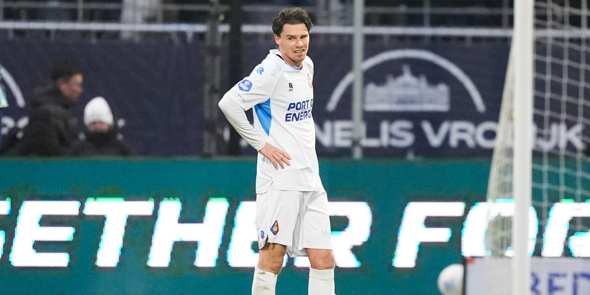 'Streep door hereniging Correia en Telstar-routinier, Aziatisch ...
