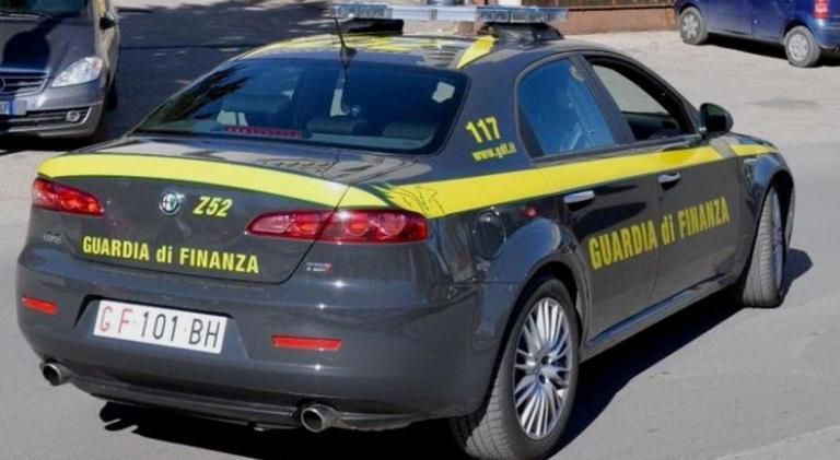 Droga in Umbria spacciata nei boschi e nei fast food: 13 persone nei guai