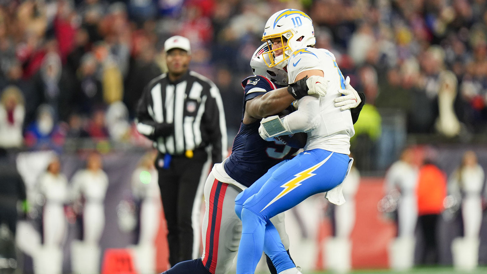 Patriots’ Milton Williams leaves Mike Vrabel bloody after game-ending ...
