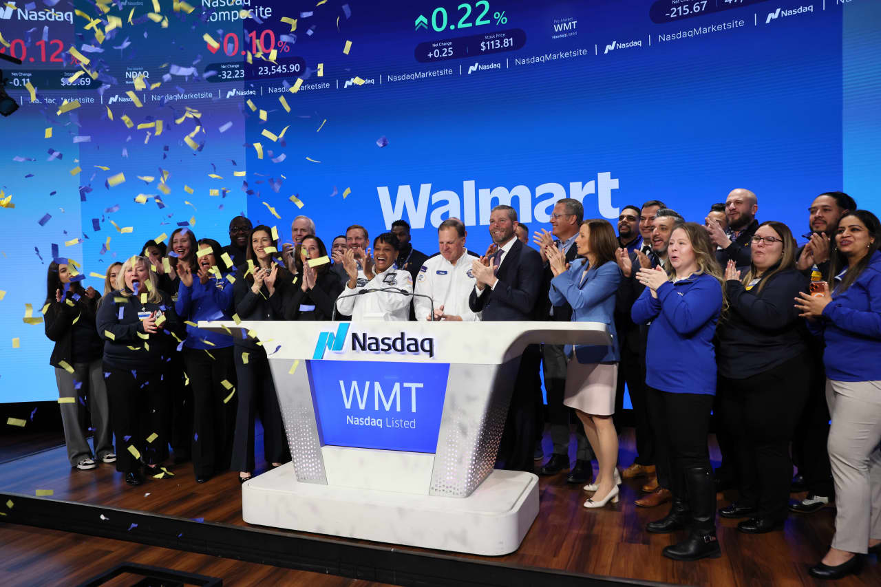Walmart stock is rising. It’s not just a Google AI deal giving it a boost.
