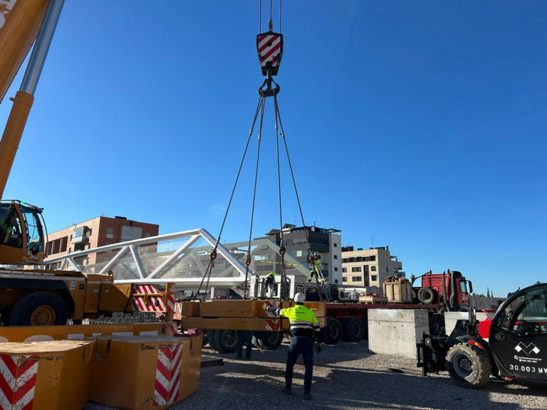 La pasarela peatonal de Altabix en Elche se abrirá al público en febrero