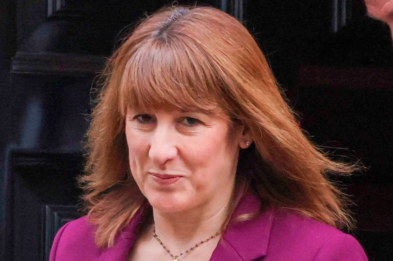 HMRC sends 1.3 million tax letters as personal allowance frozen at £12,570