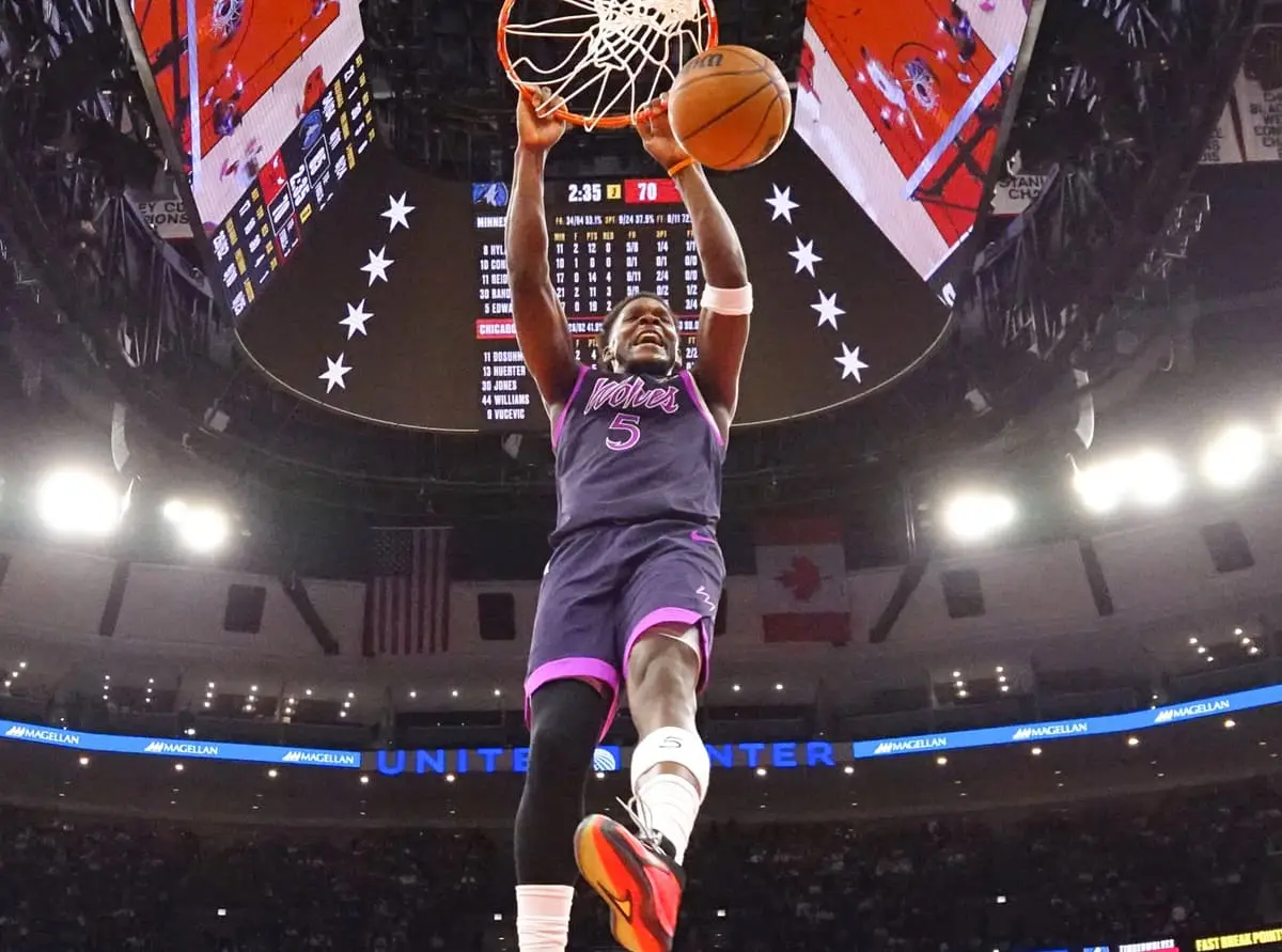 Minnesota vince il big match con San Antonio nella notte NBA, Thunder ...