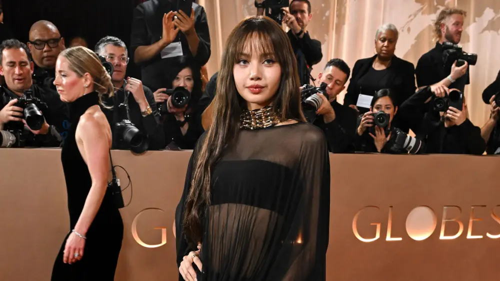 I look del red carpet dei Golden Globes 2026: vince Ariana Grande in ...