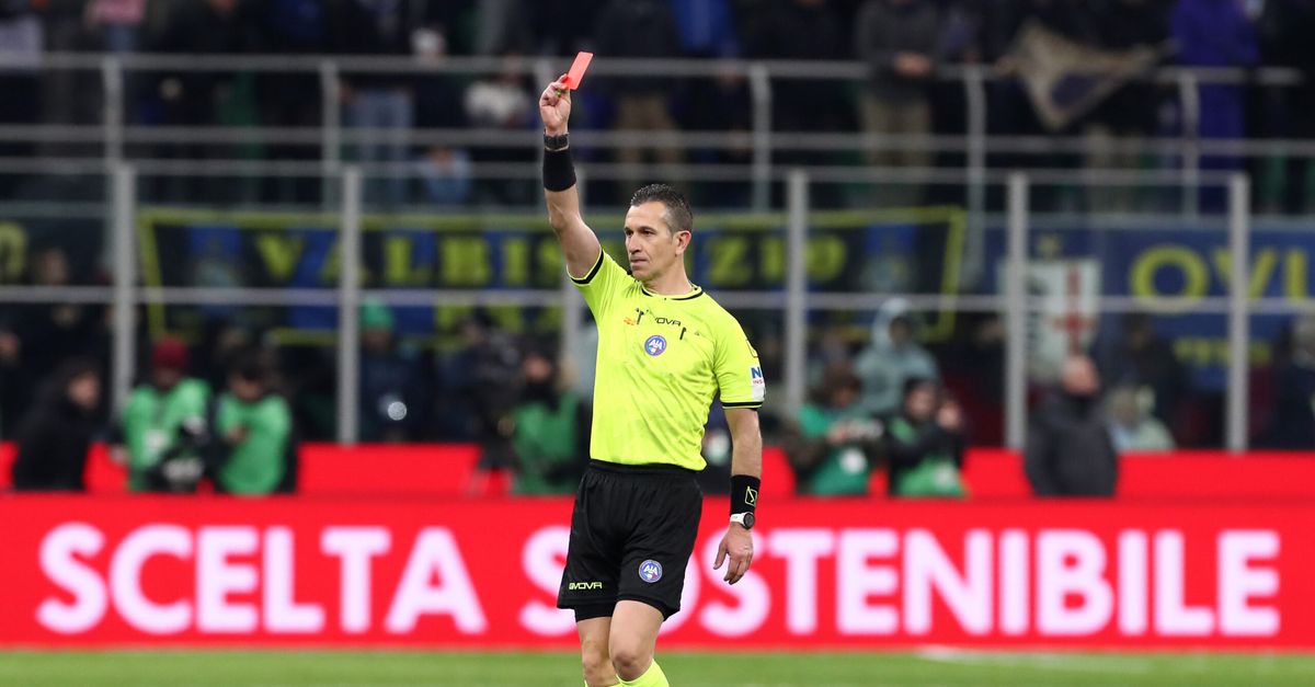 Inter-Napoli, moviola: Doveri sbaglia sul rigore, è step on foot netto ...