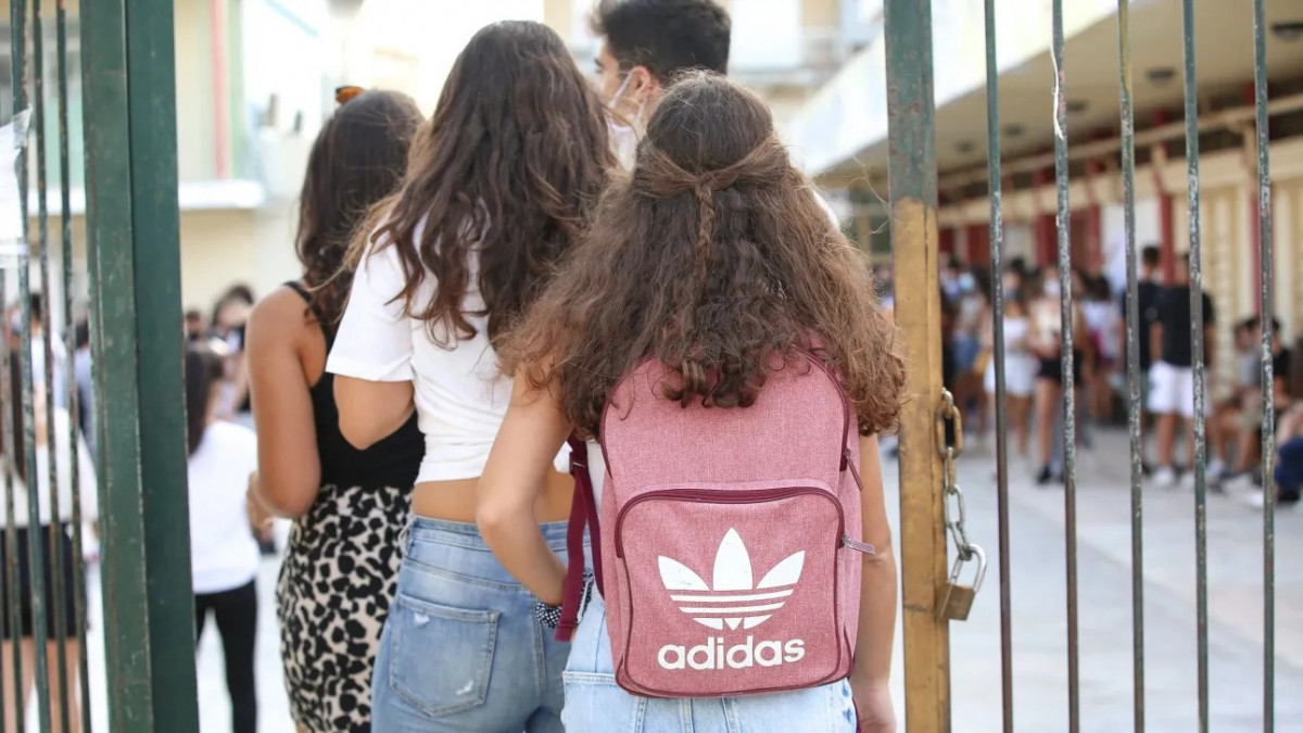 Θεσσαλονίκη: Ελεύθερες με ρητή δικάσιμο οι δύο ανήλικες που επιτέθηκαν ...