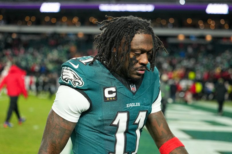 Nick Sirianni's heated sideline clash has Michael Strahan confused as ...