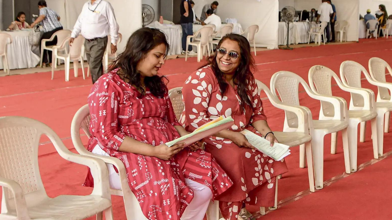 BMC polls: Backed by Daddy, Didi Geeta Gawli seeks her 4th term with ...
