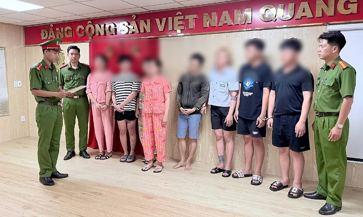 Spa raids on Vietnam's backpacker street Bui Vien expose organized ...