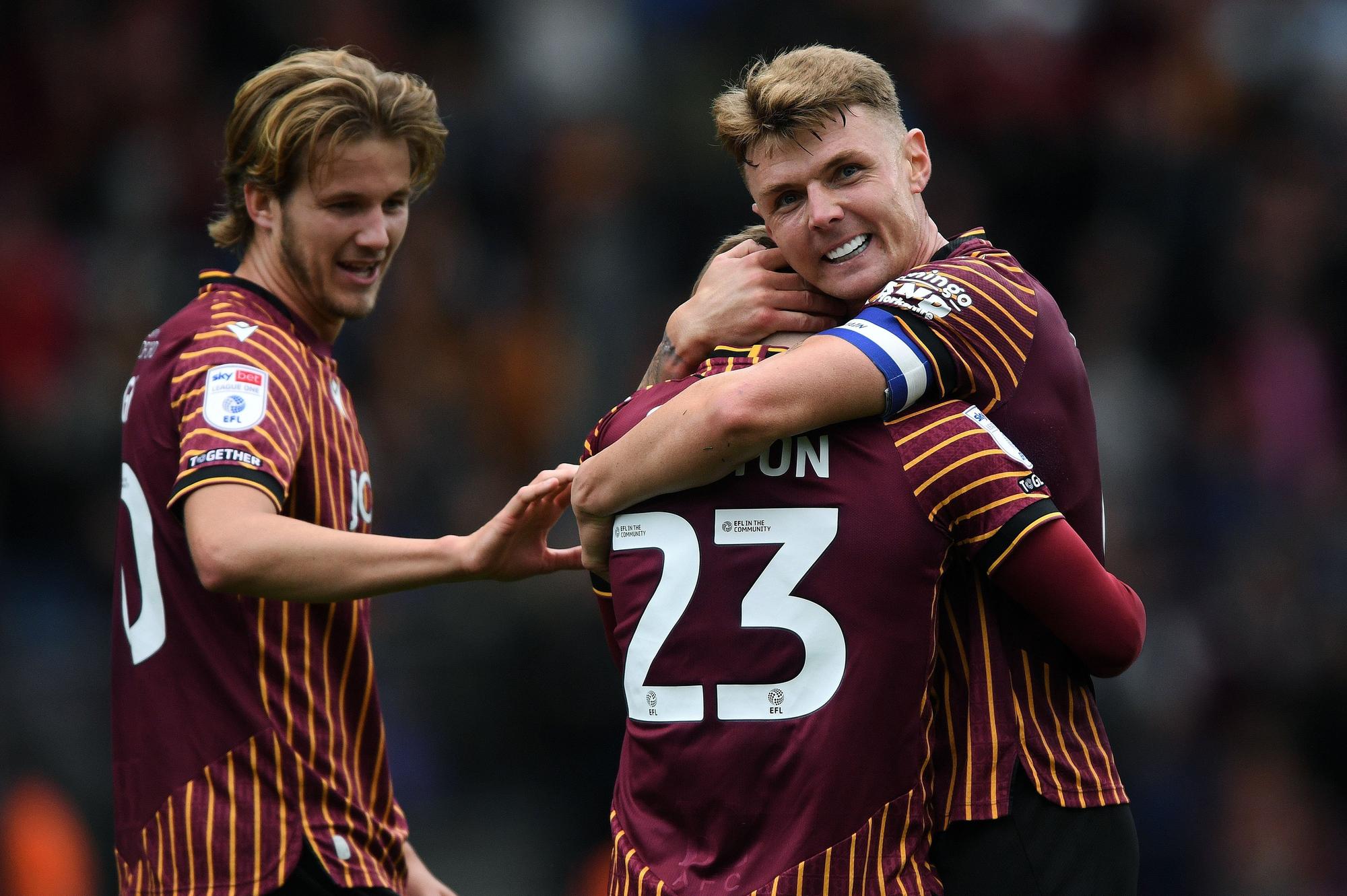 Bradford City boss Graham Alexander praises 'old-school' qualities of ...