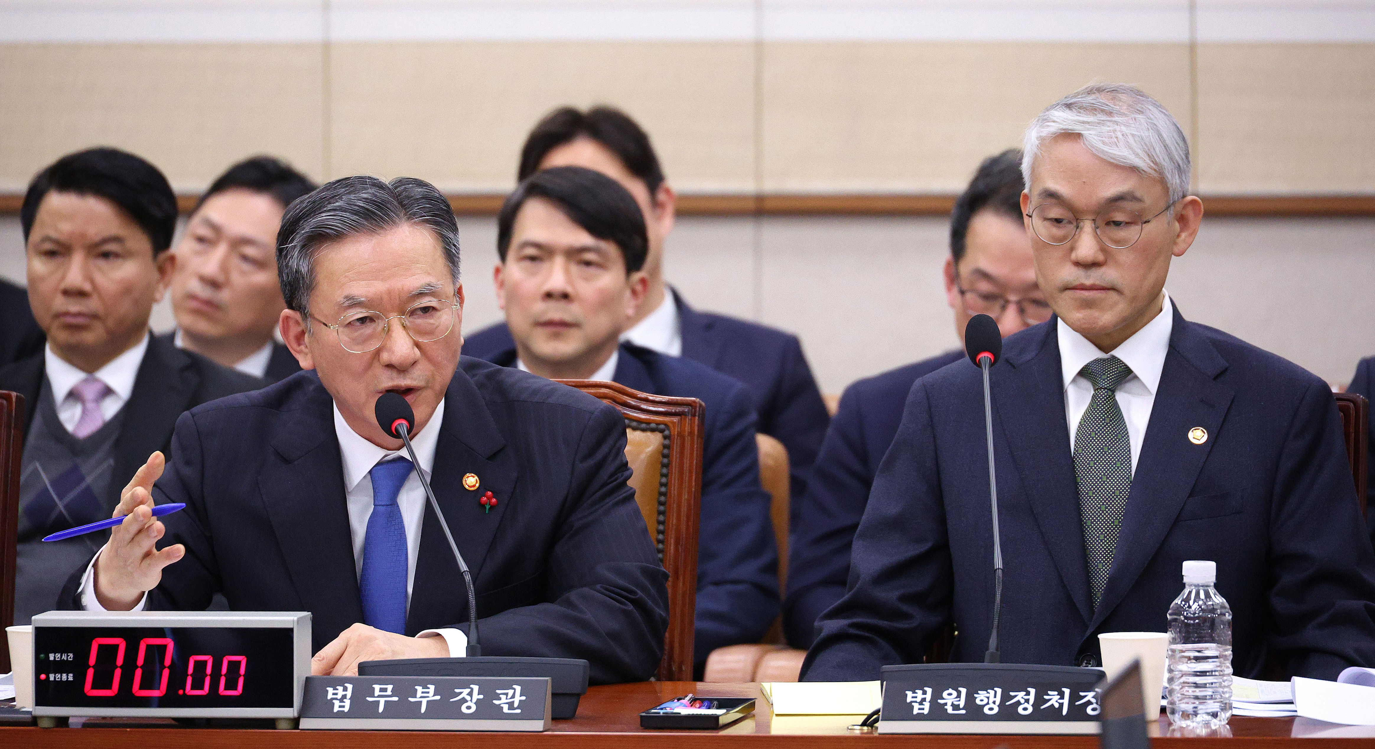 Justice minister rebuffs prosecutors' reform leadership claims