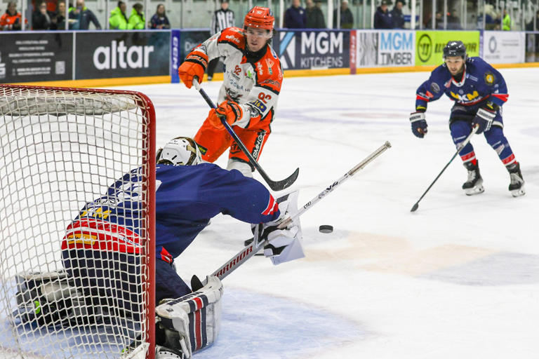Sheffield Steelers salvage something from long weekend in Scotland on ...