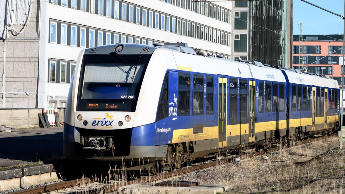 Eisregen legt Bahnstrecke lahm: Diese Züge fallen aus