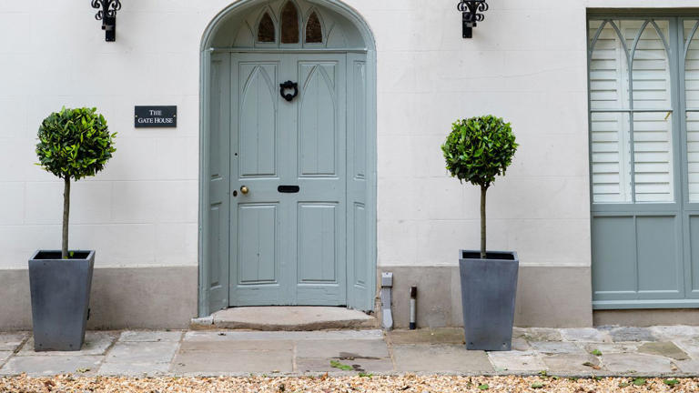What is the best paint for a front door?