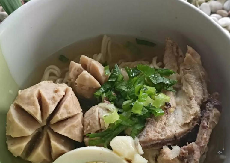 10 resep kuah bakso yang nikmat dan gurih, mudah dibuat