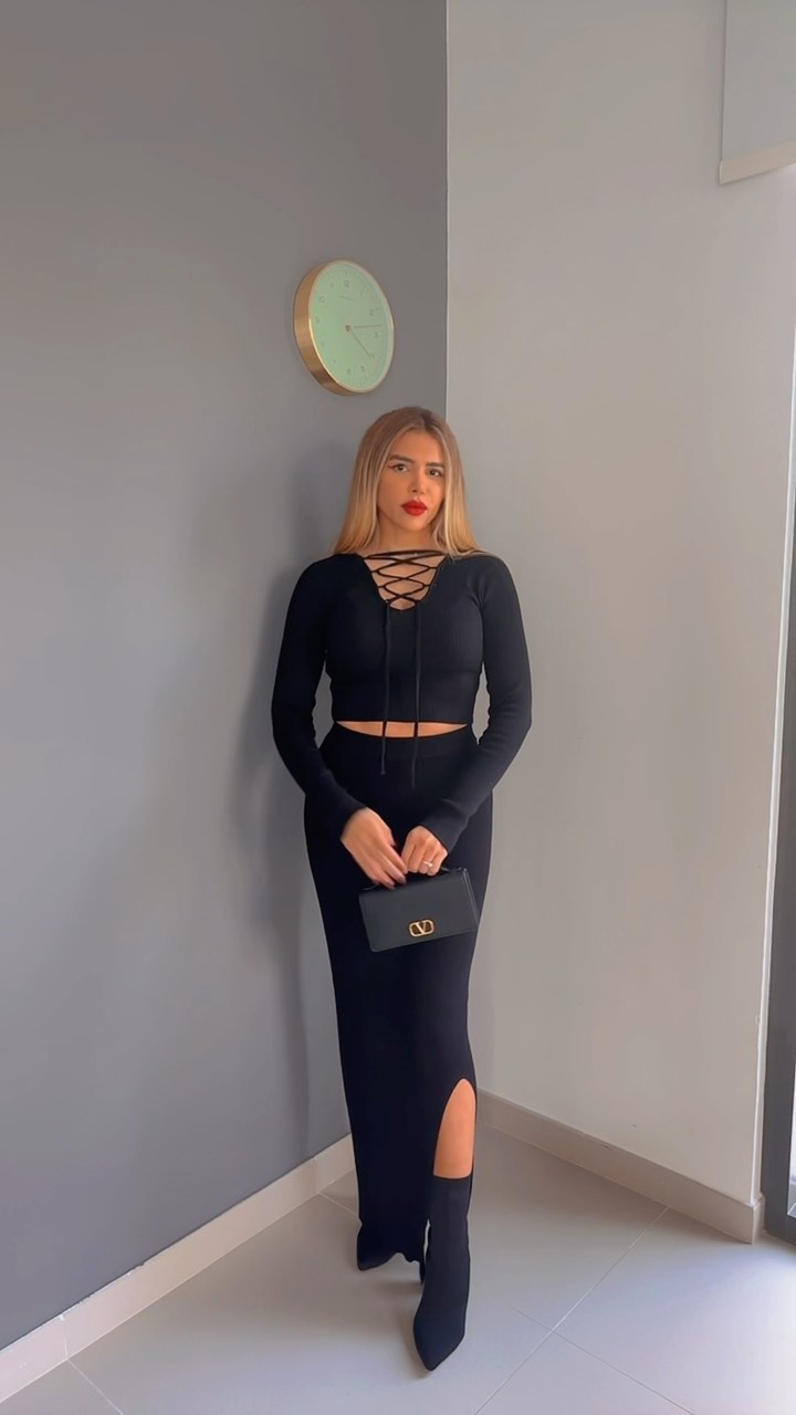 Super Friday sale just started on @shop6thstreet! And code Emmy gives ...