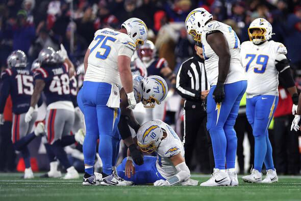 Justin Herbert left motionless in brutal hit as Chargers lose to ...