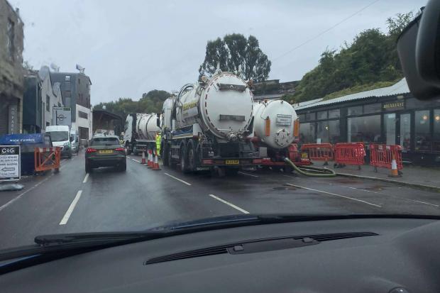 Burst sewer and traffic disruption hits Commercial Road, Penryn again