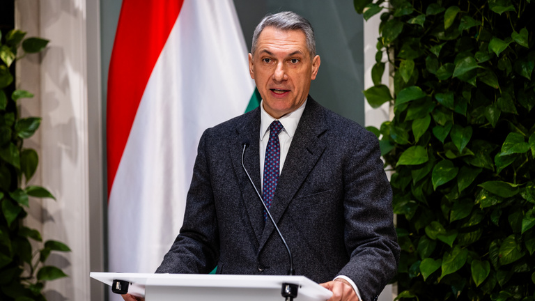 Lázár János bejelentette: napokon belül nyilvánosságra hozzák az új KRESZ-t