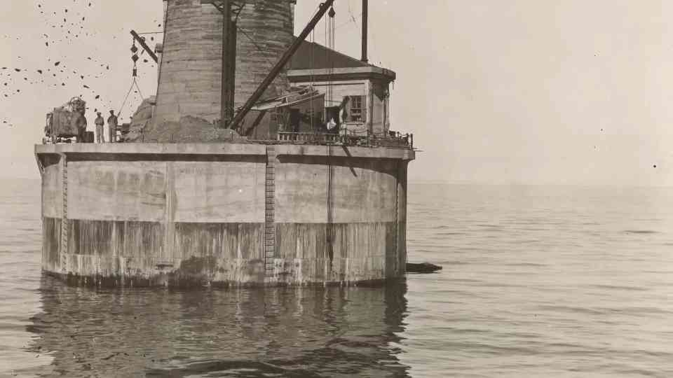 What went wrong at the most isolated lighthouse in America
