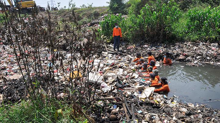 Korban tewas akibat sampah longsor di Filipina jadi 8 orang