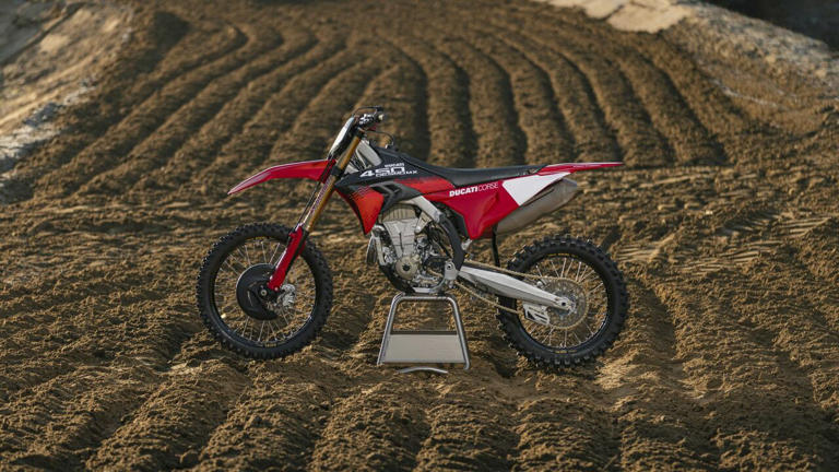 Ducati alza le performance della Desmo450 MX Factory. Nuovo ...