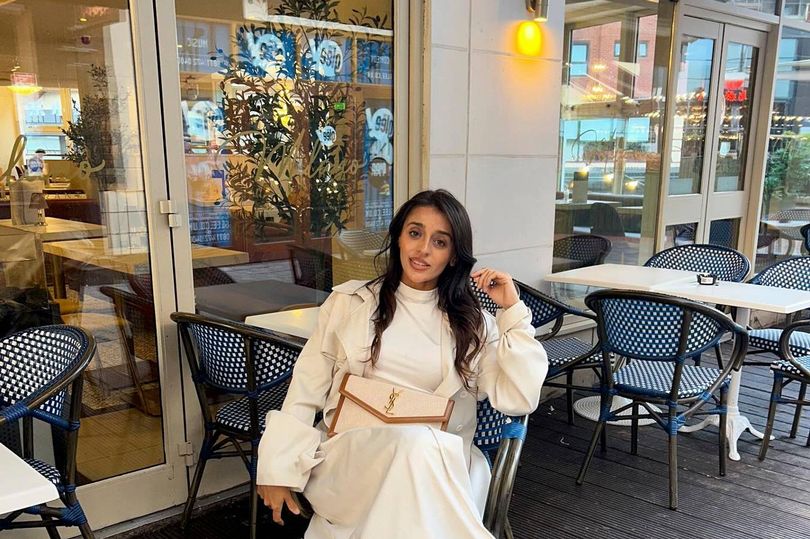 Mum who left UK with child to join ISIS has new life as social media ...