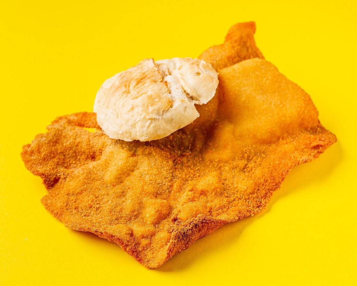 No pão e agora no prato, o maior panado de Portugal tem nova casa no Porto