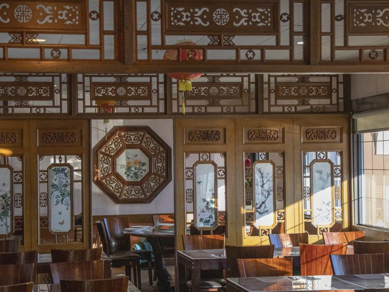 'Saying goodbye to an old friend': Popular Edmonton Chinese restaurant ...