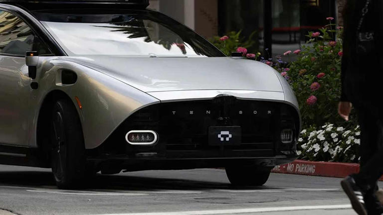 Tensor’s ‘supercomputer on wheels’ turns a robocar into a data center