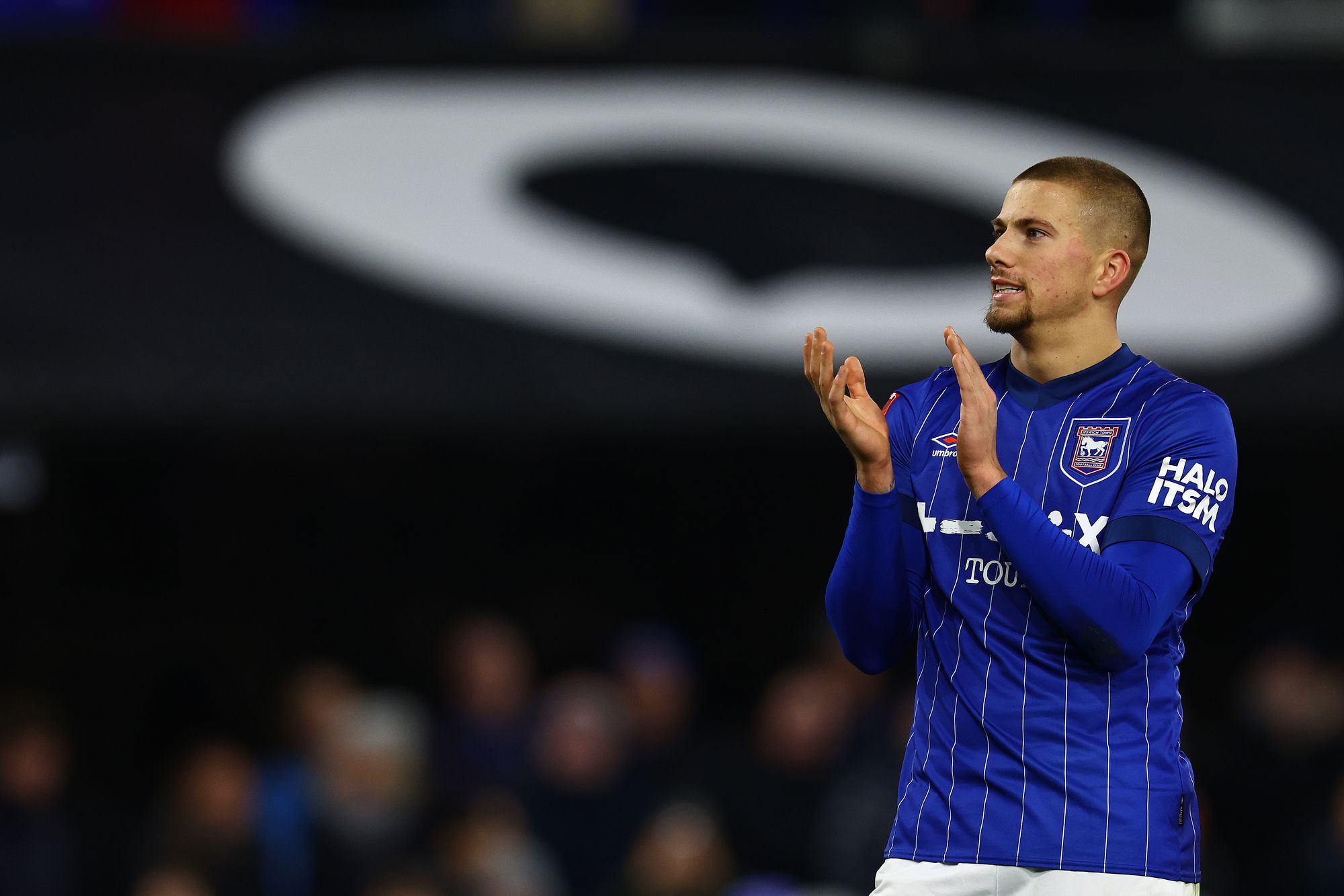 Charlton Athletic 'agree deal' to sign Sheffield United-linked defender ...