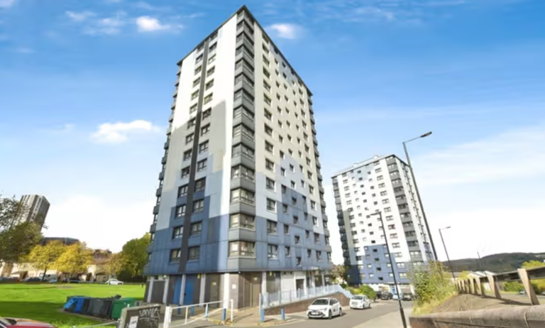 Sheffield homes: Two-bed flat on edge of city centre hits market at £ ...