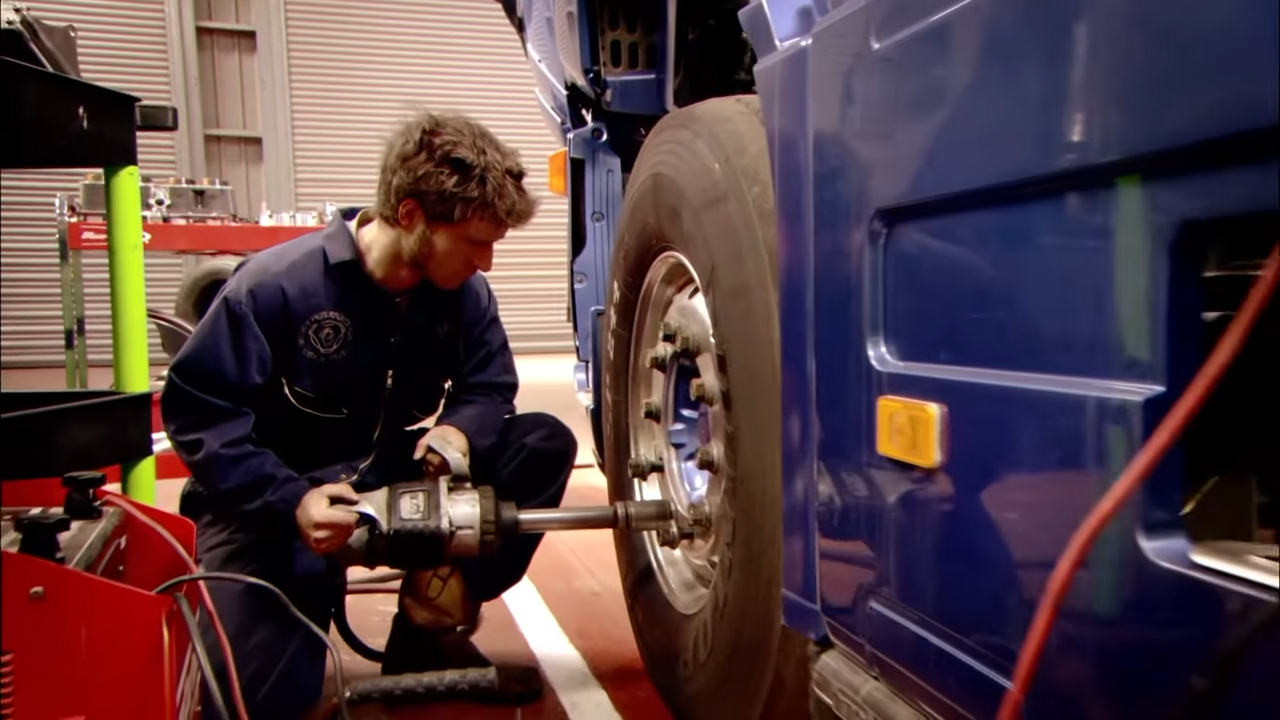How a 180-year-old glasshouse gets brought back one pane at a time