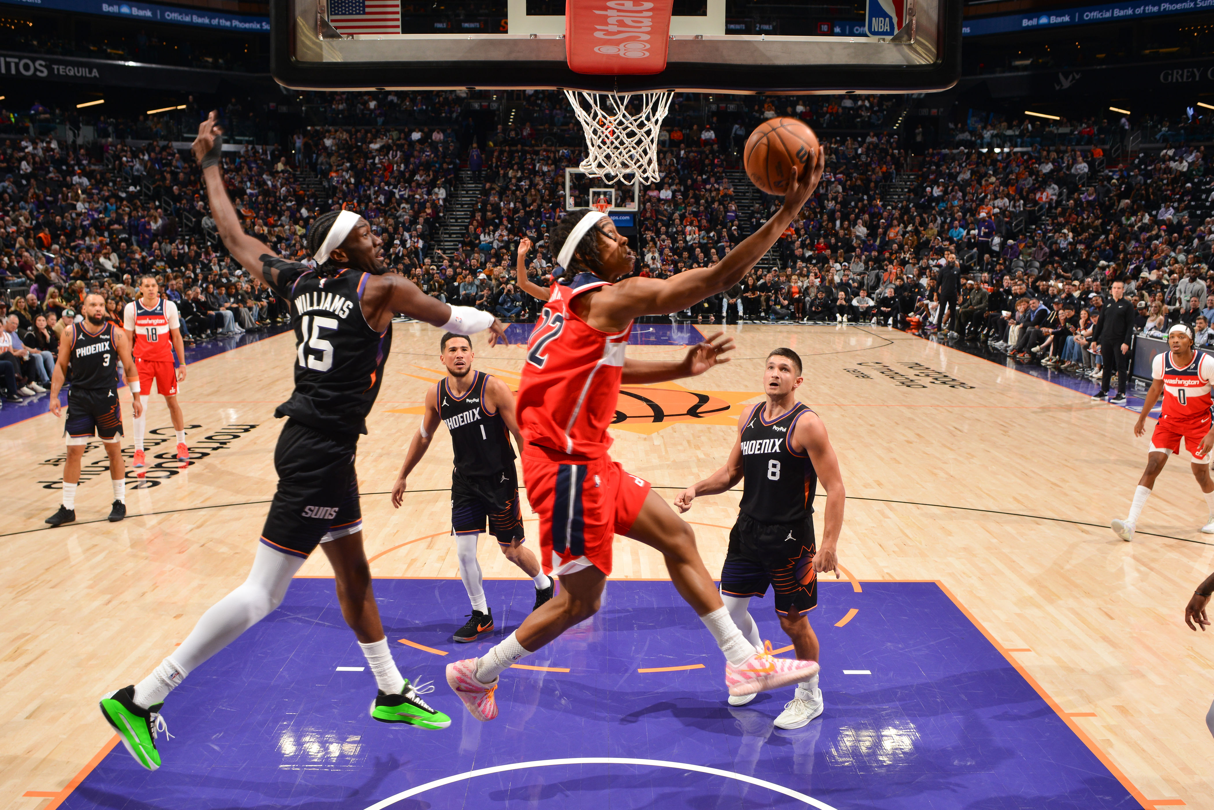Three quarters of a blowout: Suns dominate, Wizards dress it up late