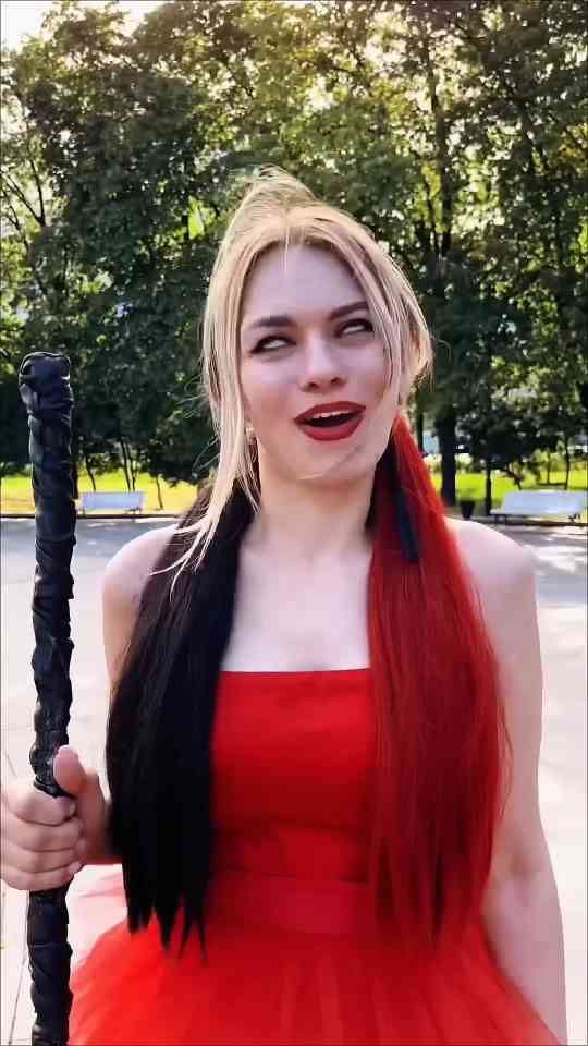 Suicide Squad saves Harley!