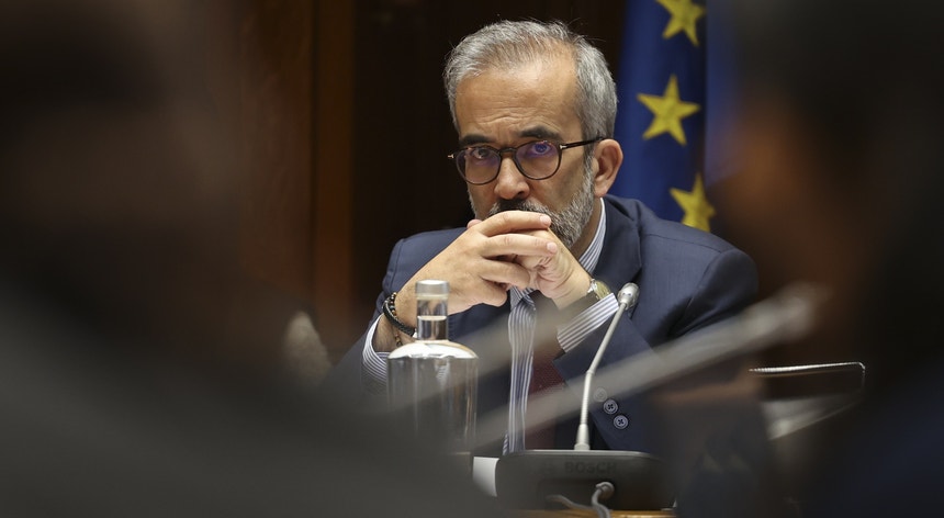 Dois portugueses pediram ajuda para sair do Irão devido à violência