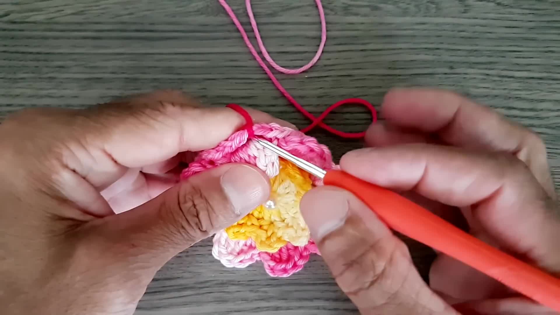 Flor-cravo em crochê passo a passo - flor de crochê fácil