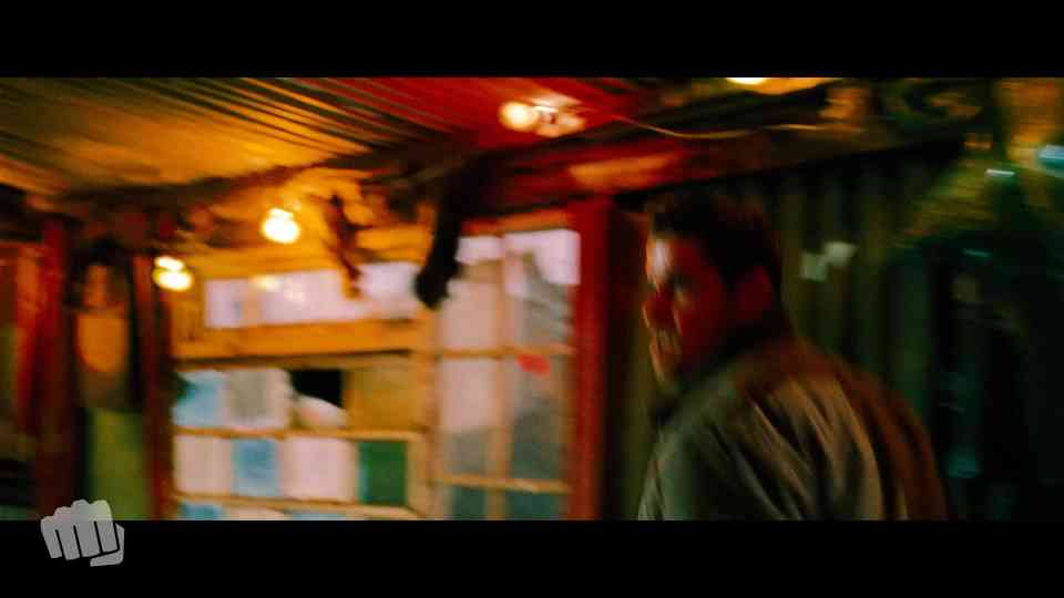 Crazy Roof Top Chase In South Africa Safe House