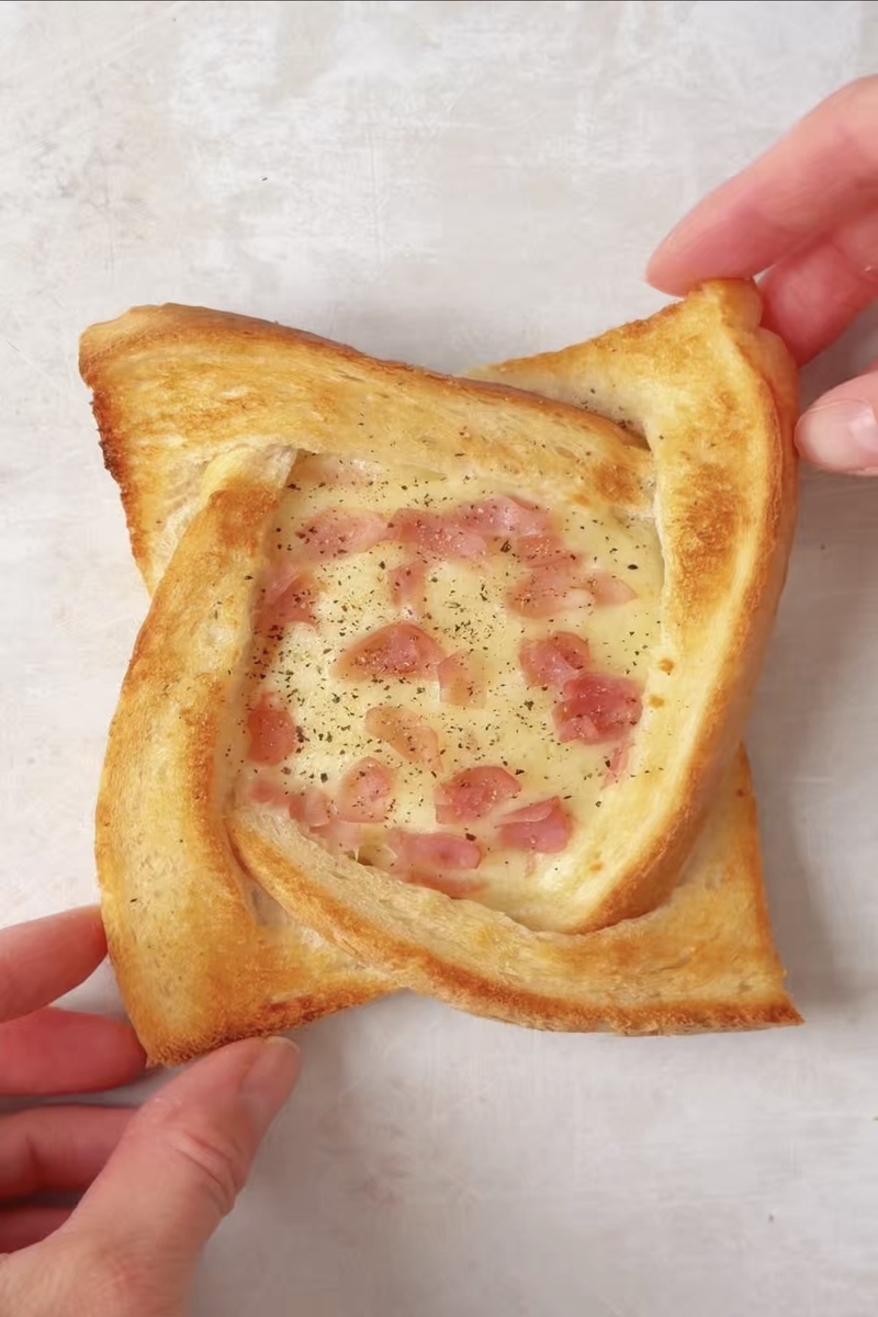 Toast al prosciutto e formaggio