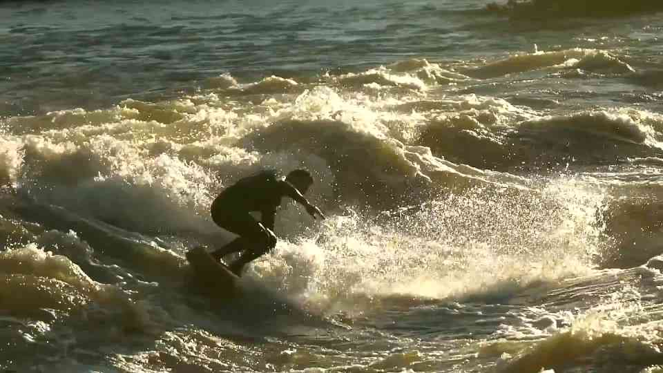 Found YouTube's diamond play button underwater! (10 million subscriber ...