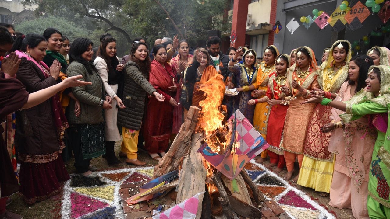 Lohri songs in Punjabi: 6 festive tracks that never fail to light up ...