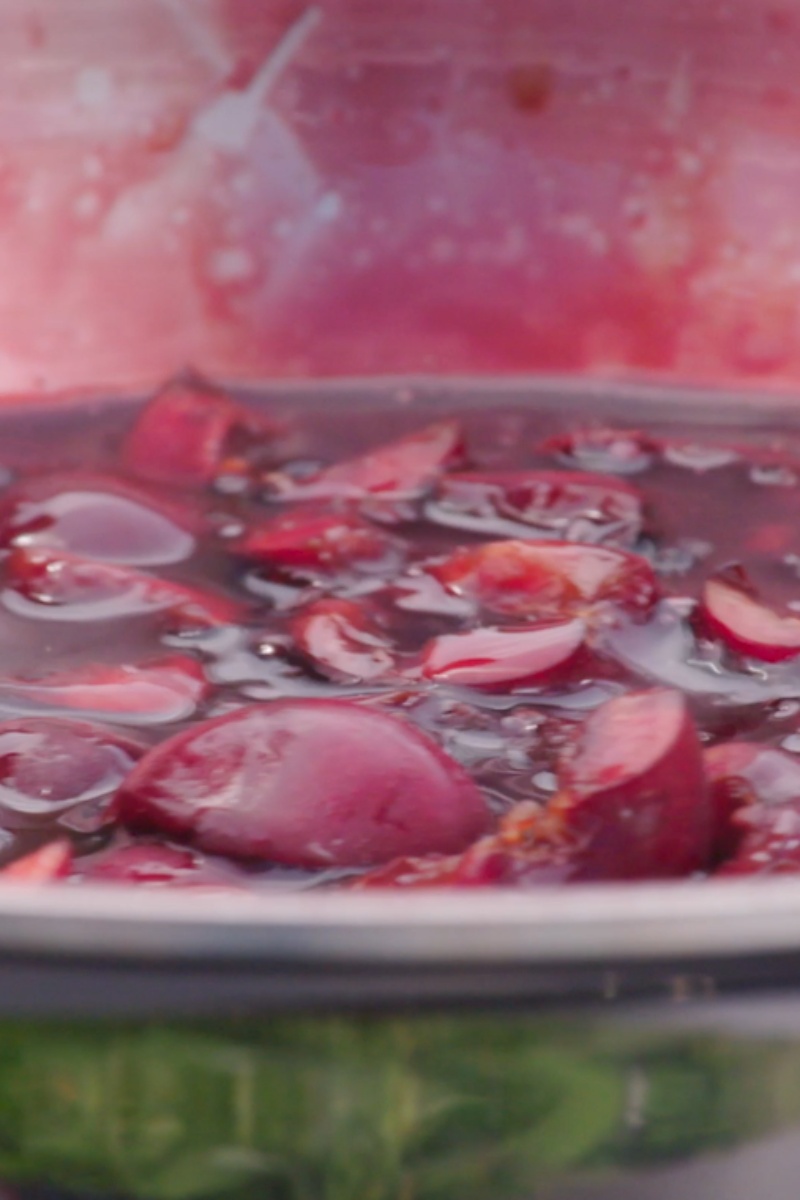 Cherry wine sauce for slow-cooked barbecue beef